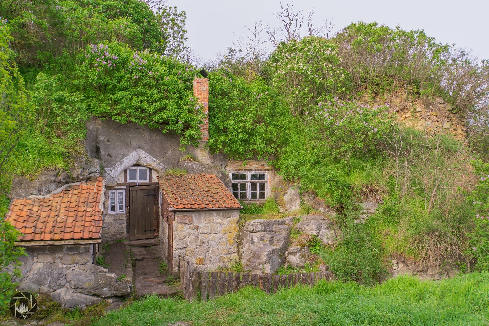 the "cave dwellers" of Langenstein